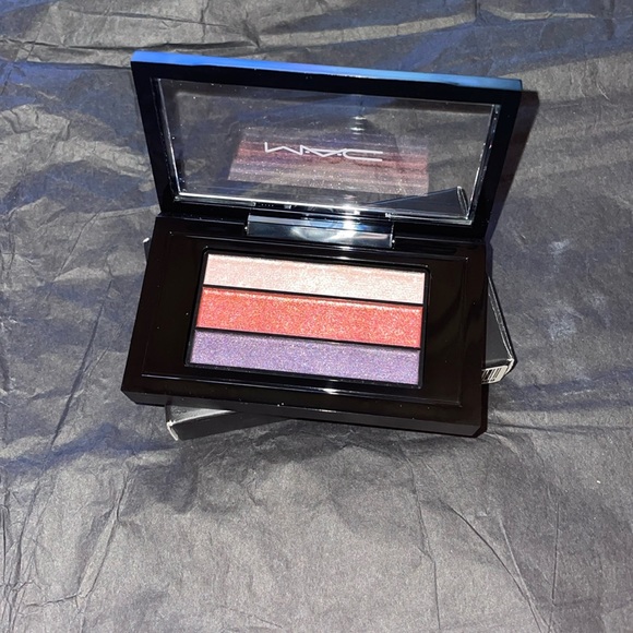 MAC Cosmetics | Makeup | Mac Claretluxe Veluxe Pearlfusion Eye Shadow ...